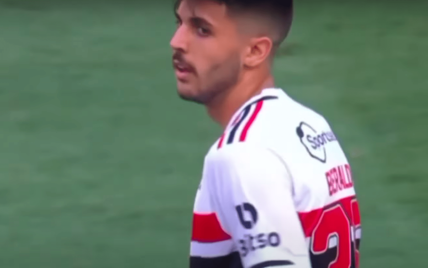 Qui est Lucas Beraldo ? 5 choses à connaître sur la nouvelle recrue du PSG